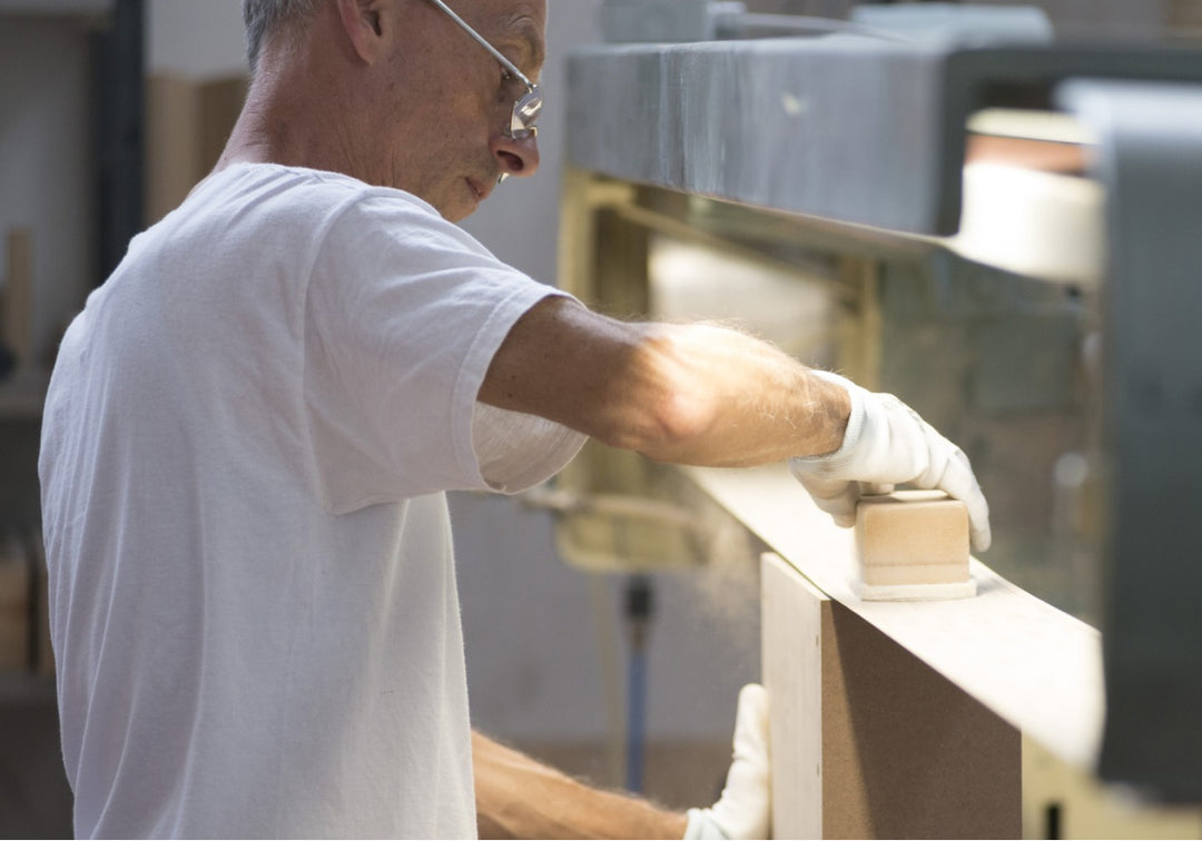 Green Roma Wood Ashtray by Morici | ABASK